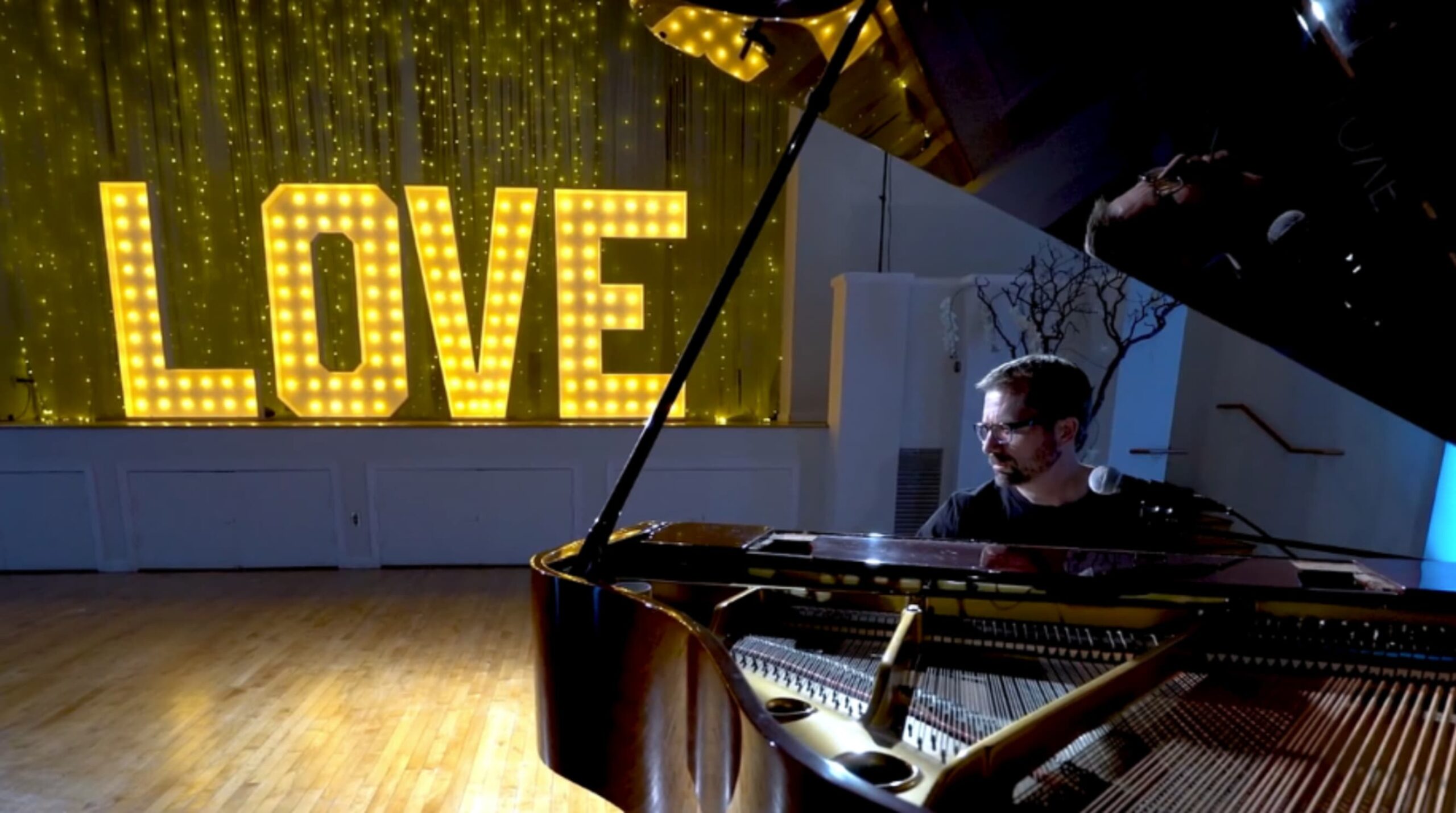 Singer-Songwriter - Blue Star Dream Songs